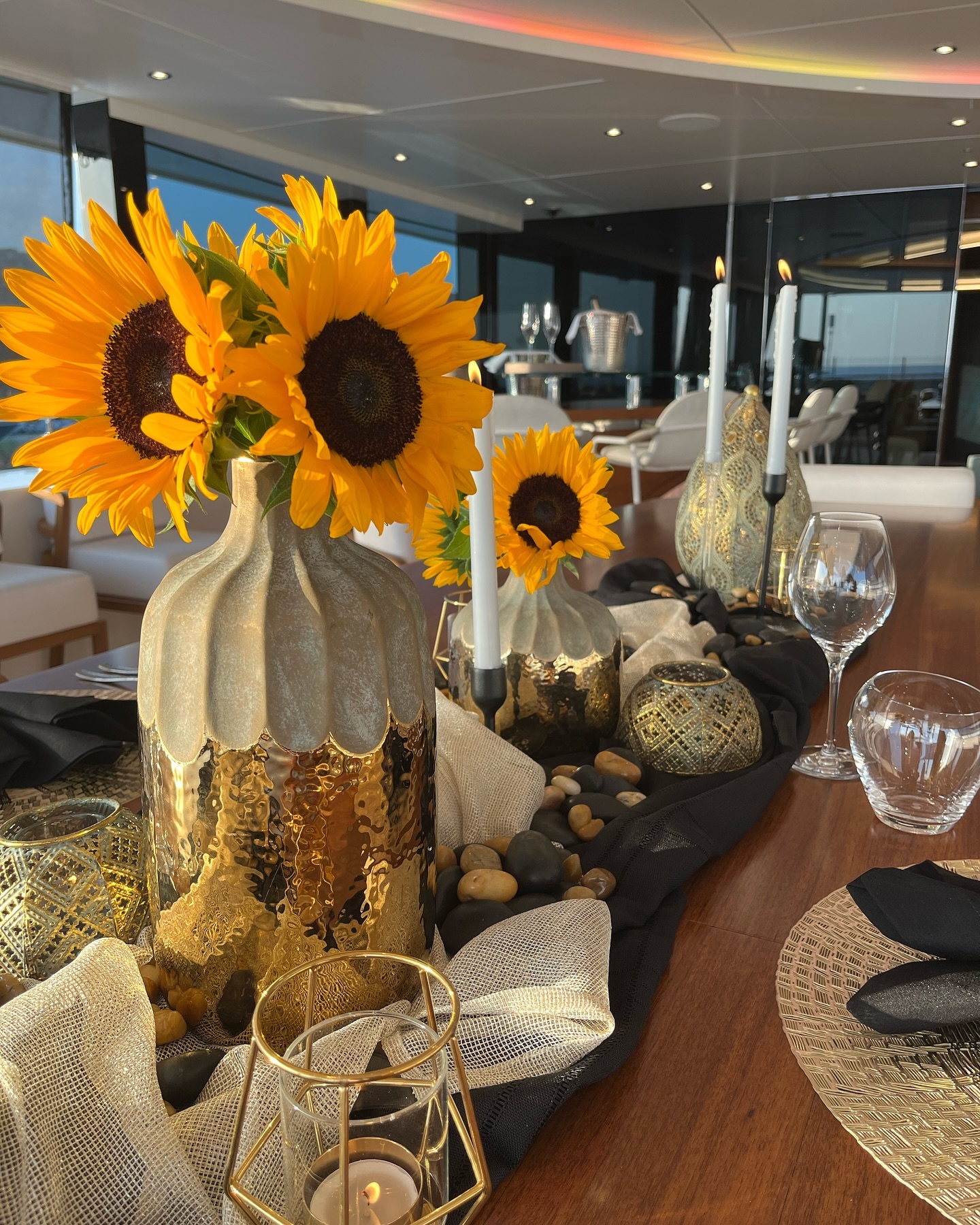 ETERNAL SPARK Yacht Table Decor | Eternal Spark